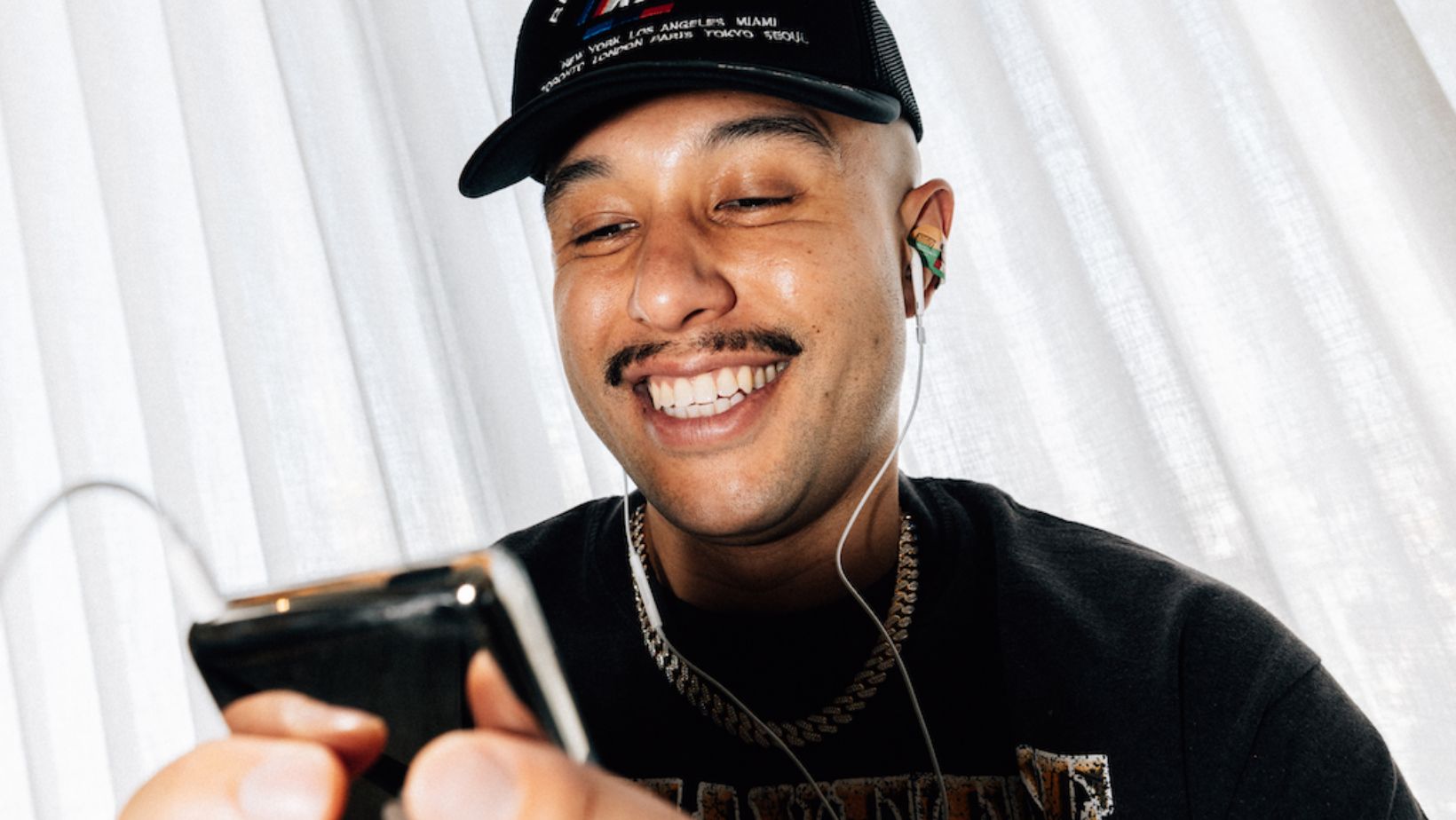 Jax Jones and MEYY Bring Y2J! to Life on “Back In My Bed”