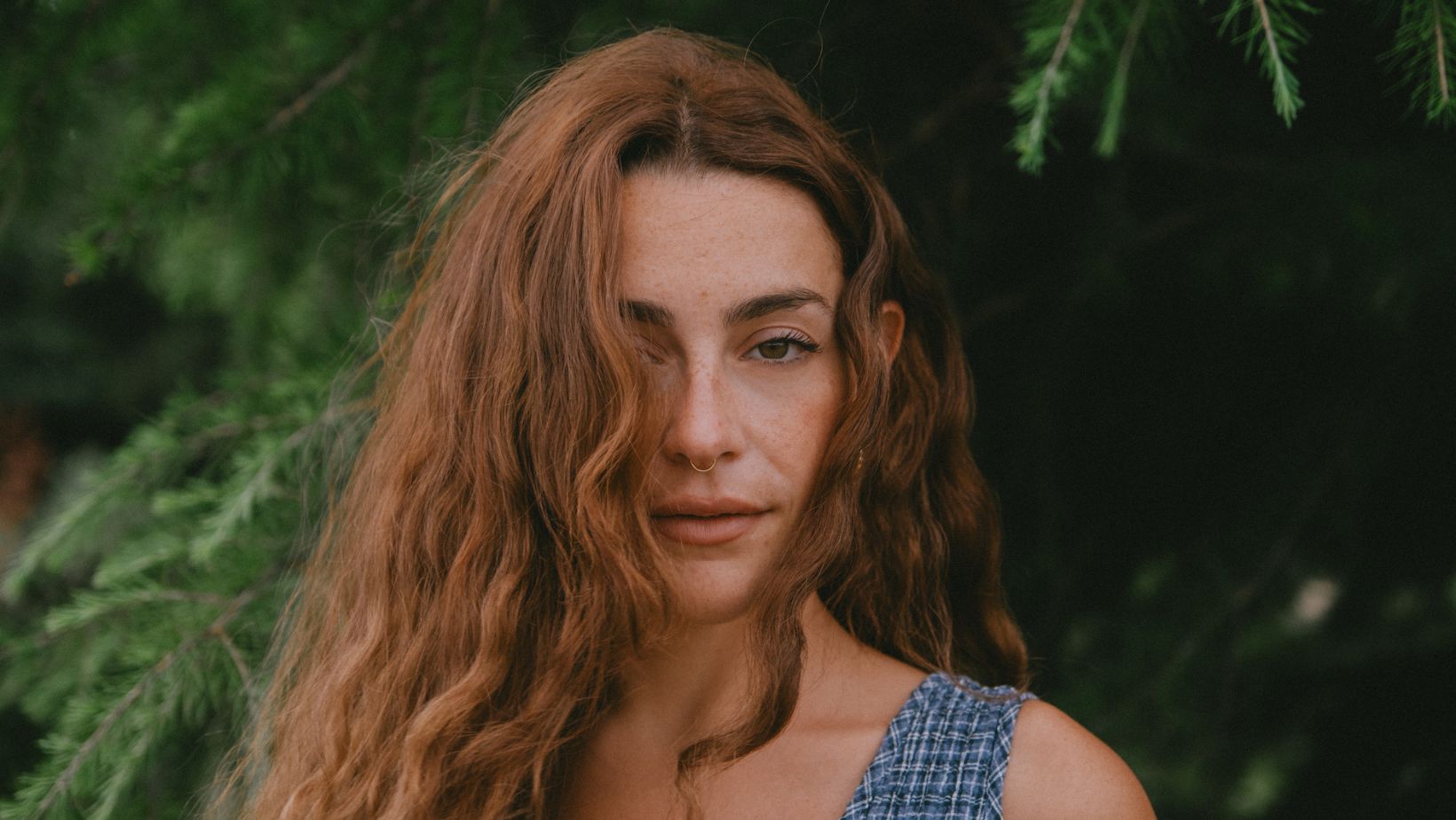 Eleni Drake 'I Don’t Not Love You' returns with a luminous live moment ...